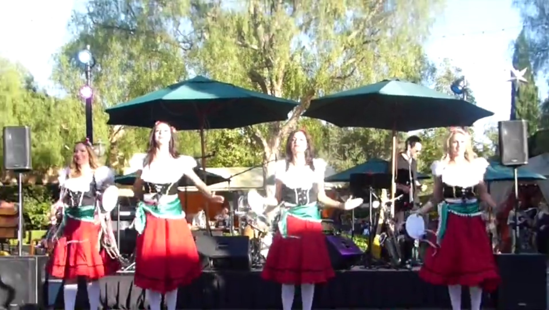 Italian Theme Folk Dancers - A-MAX ENTERTAINMENT