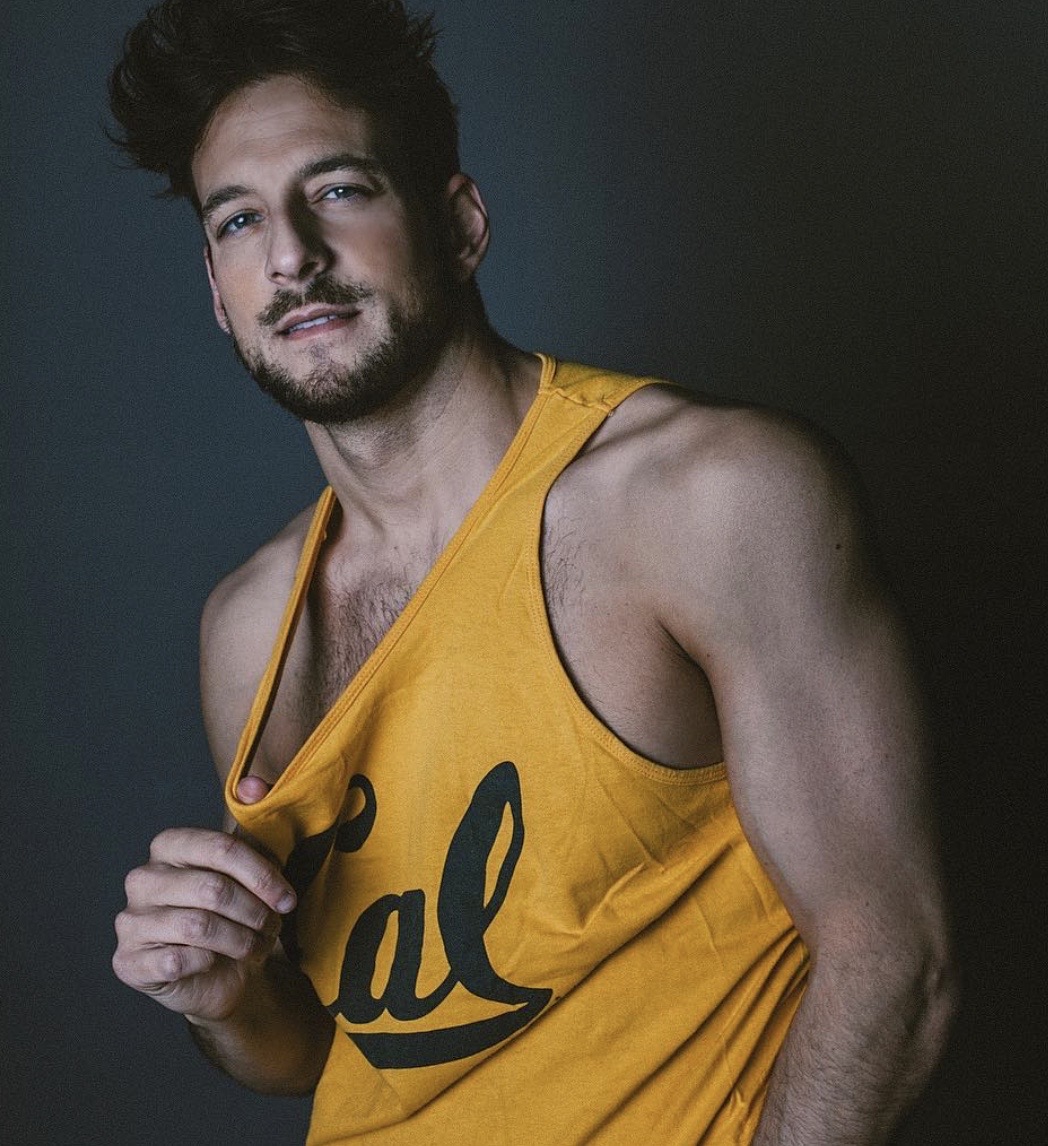 Cris Cangero - A-MAX ENTERTAINMENT