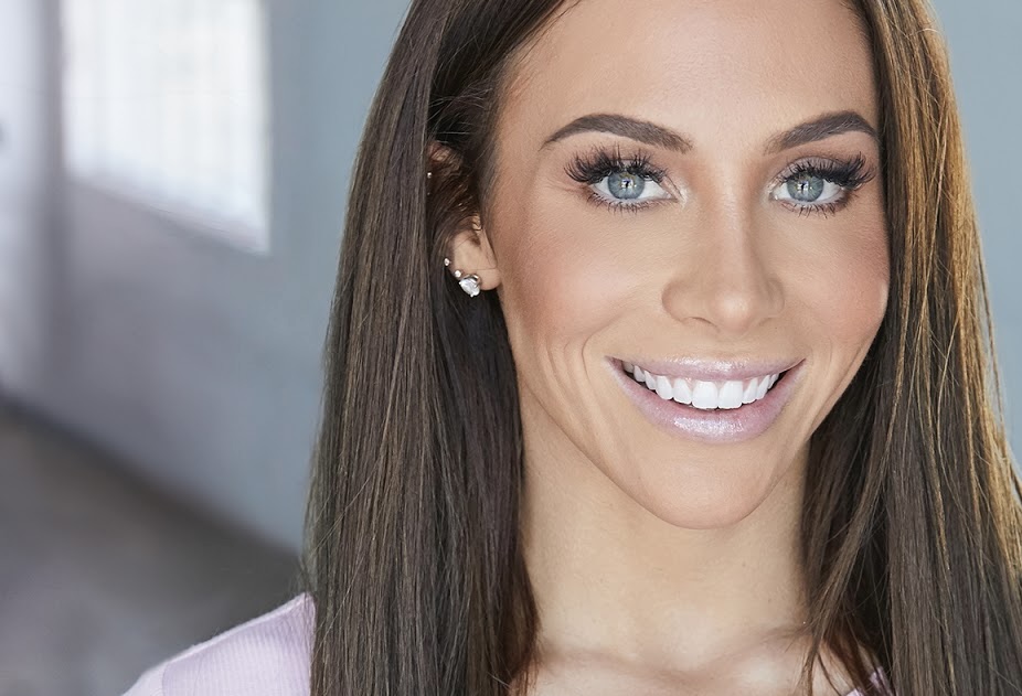 Mandy Jiroux - A-MAX ENTERTAINMENT